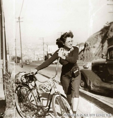 The Street Photography of Ruth Orkin - Glamour Daze